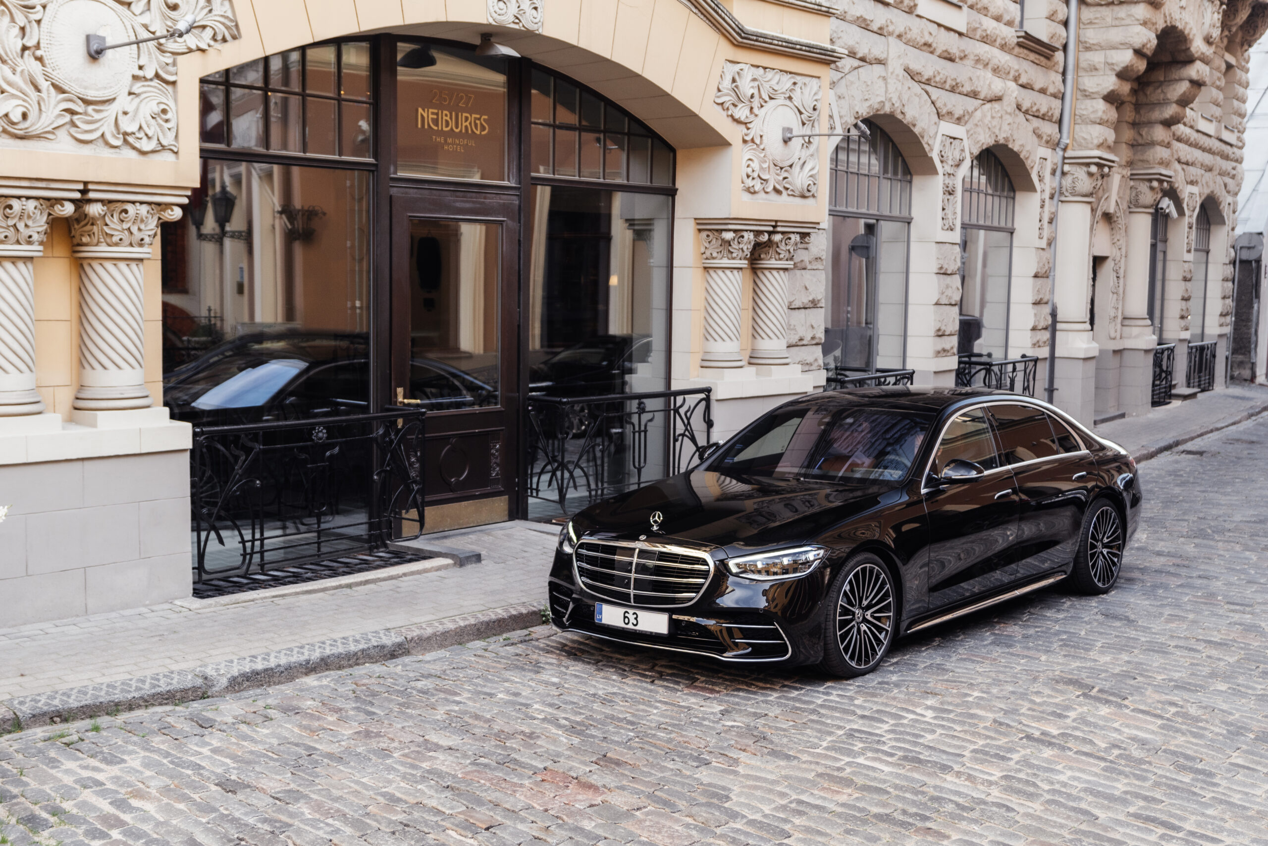 International Chauffeur Services | Best Luxury Cars Worldwide
